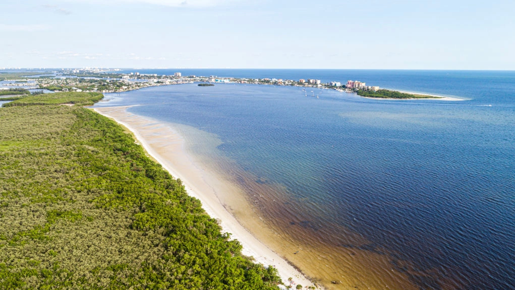 Fort Myers charm and Florida ghost towns draw fresh travel buzz