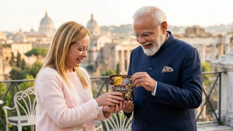 Meloni and melody: PM Modi's unique present for Giorgia Meloni goes ...