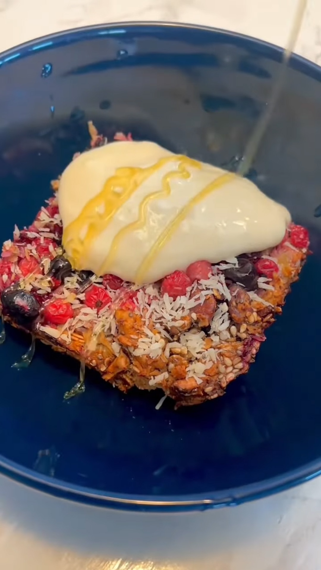 Healthy and easy baked oatmeal recipe for breakfast