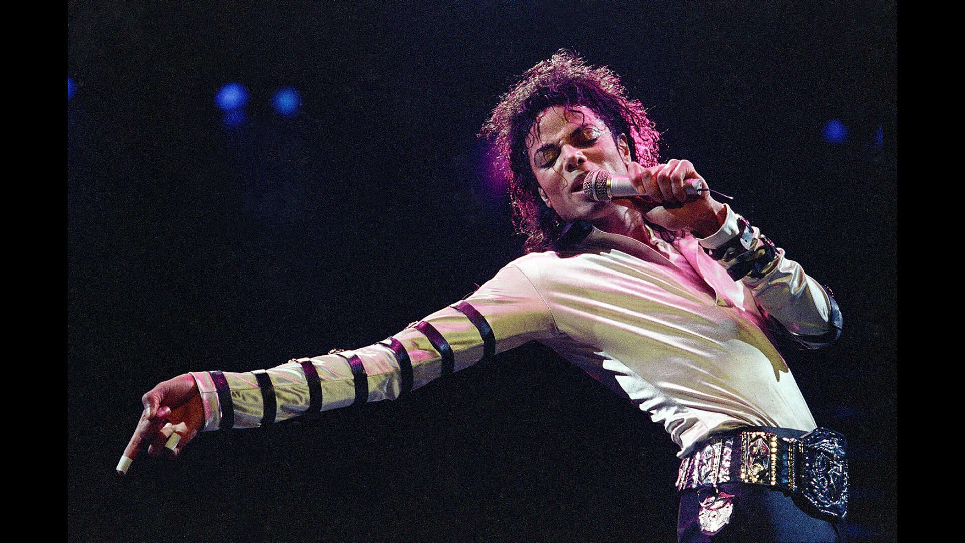 Thriller 2026: Why is Gen Z moonwalking to Michael Jackson?