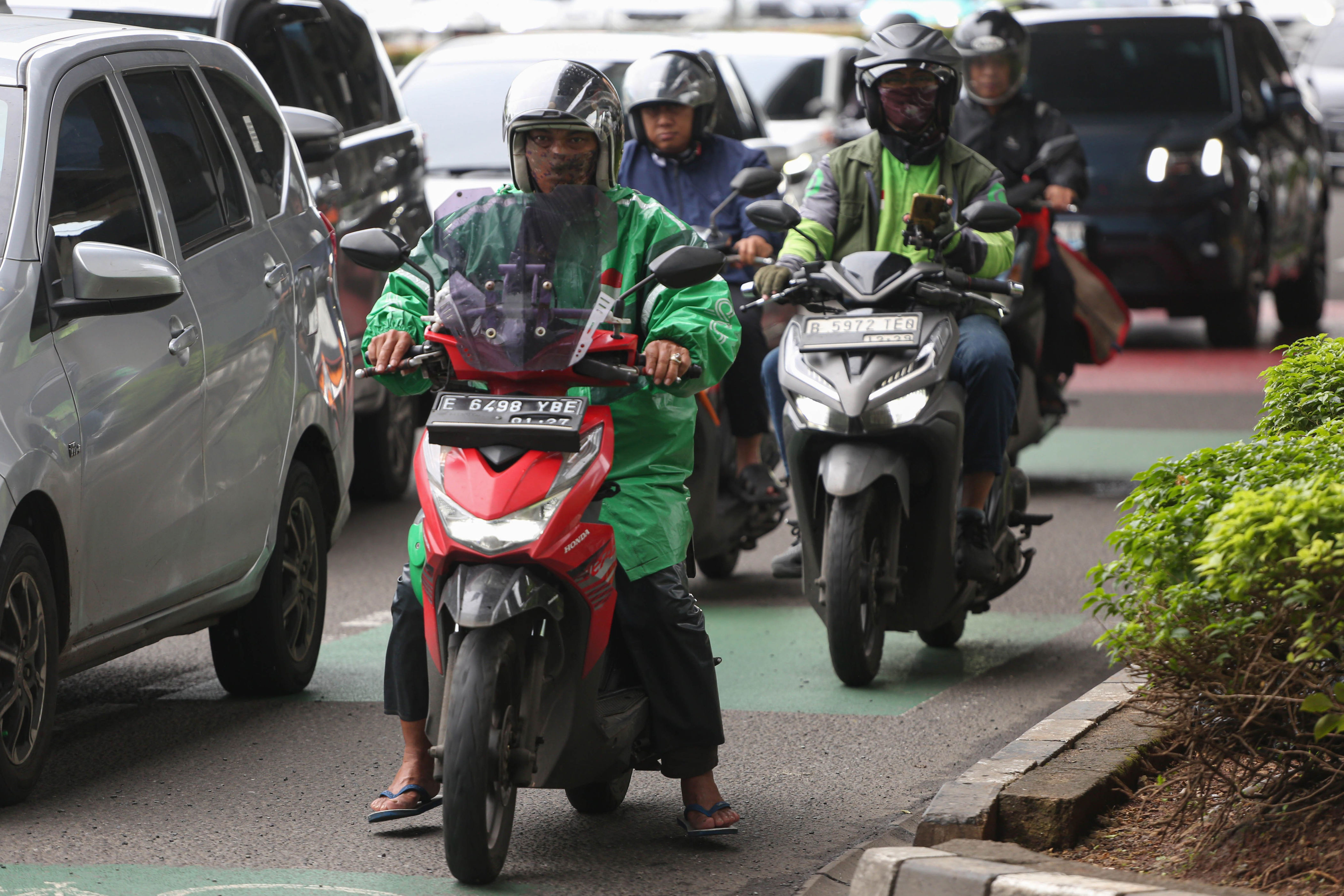 Ekonom ungkap syarat agar perpres perlindungan ojol bisa efektif