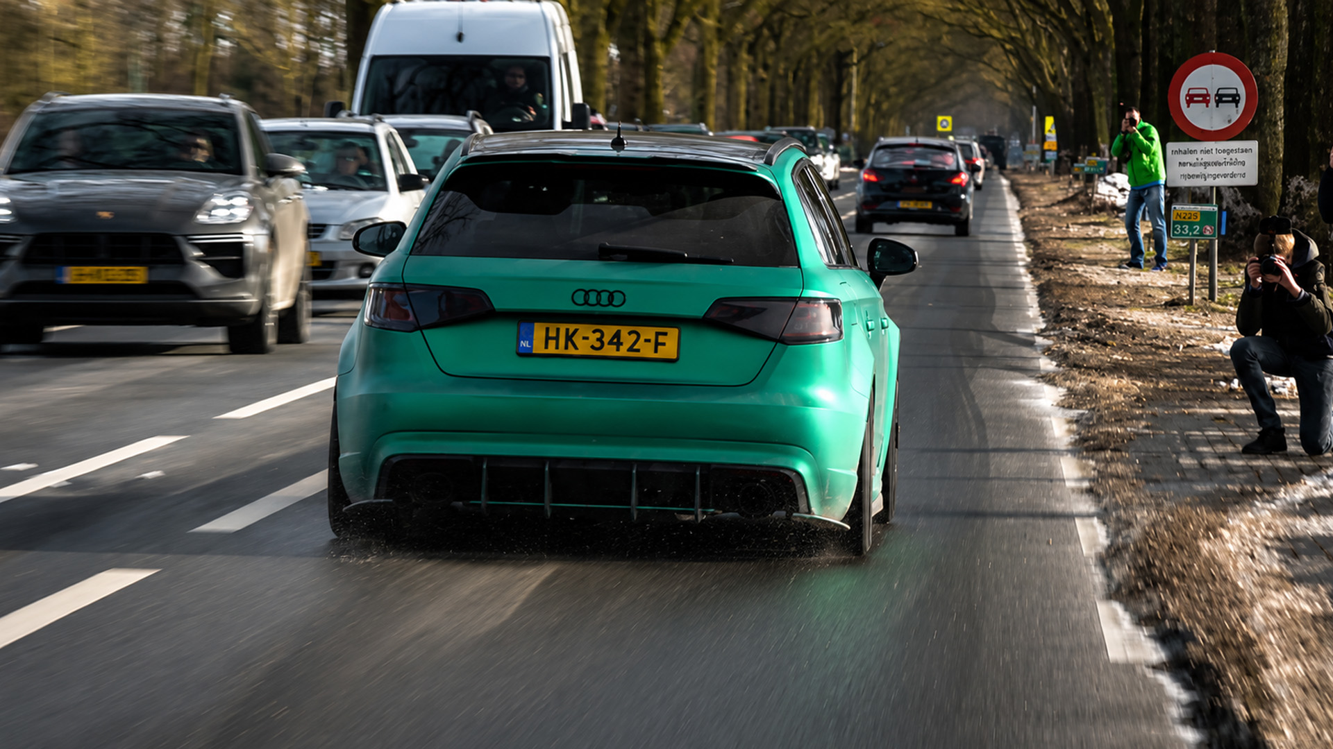 Audi RS3 Sportback launches hard on busy street