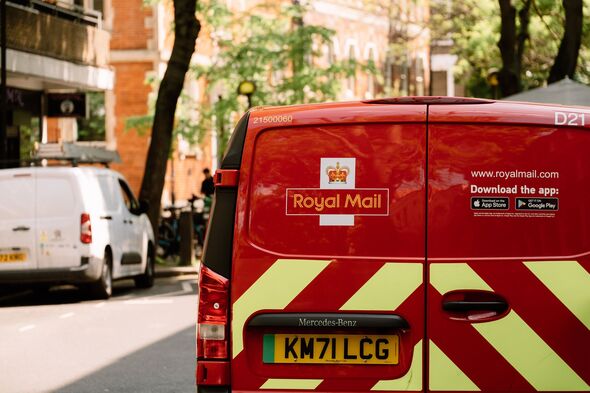 Royal Mail workers 'stole £750k from parcels and sent money back to ...