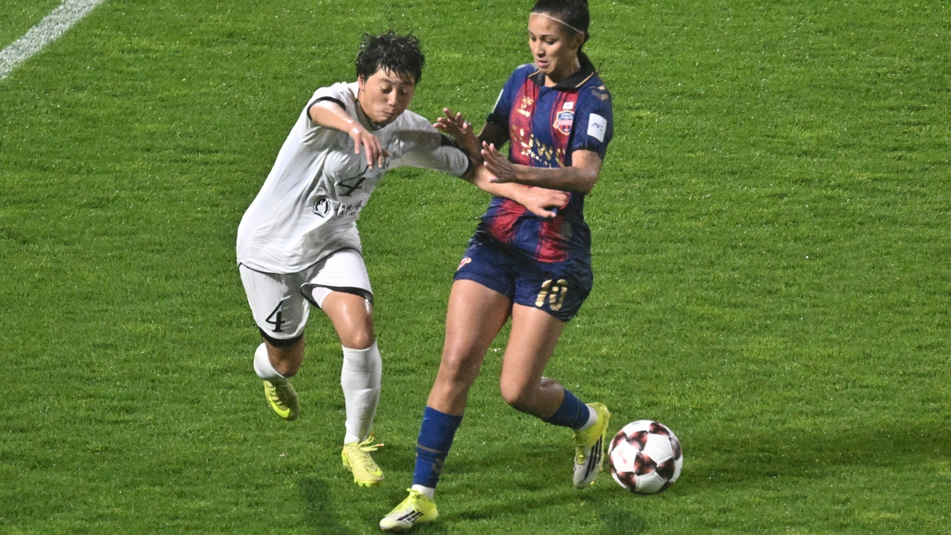 Fußball: Seltenes Duell - nordkoreanisches Team gewinnt in Südkorea