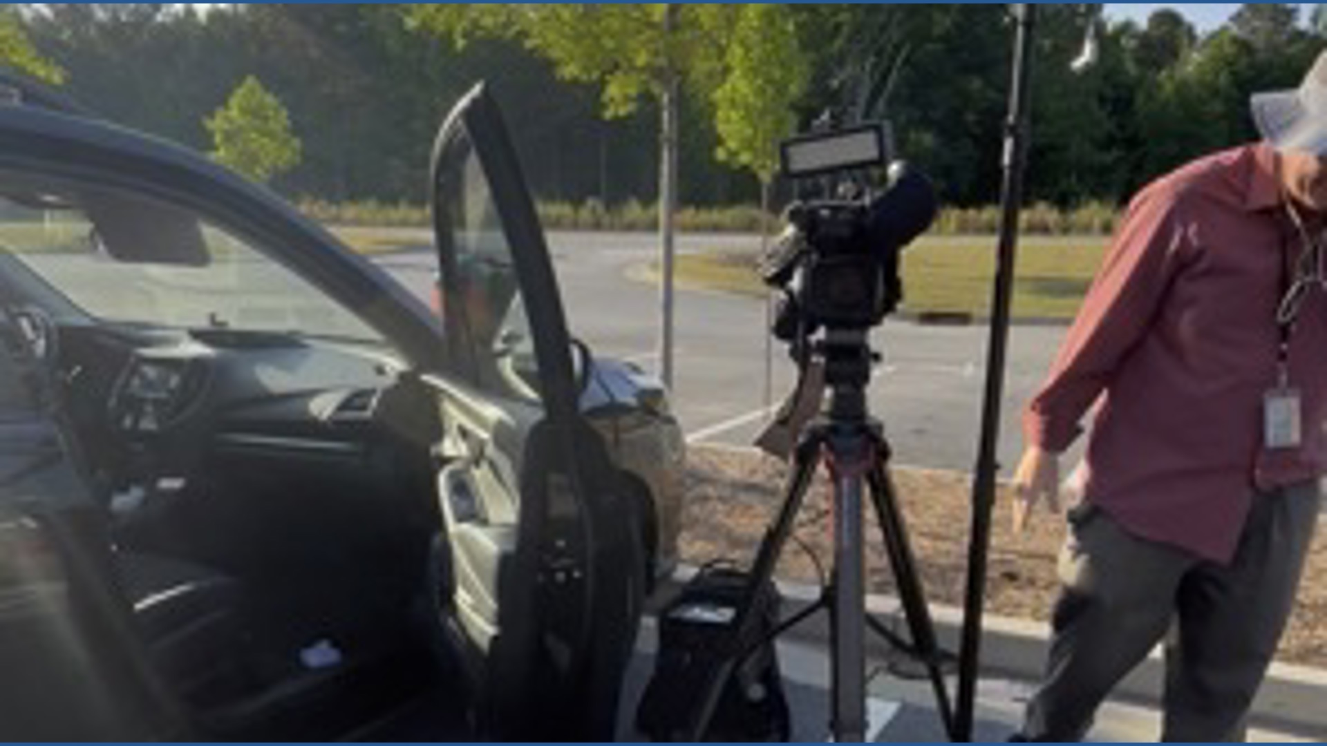 Sun blocker for live shot