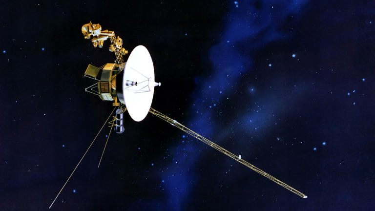 Amateur astronomers just pulled a signal from Voyager 1 — now more than ...