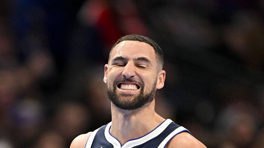 Klay Thompson's future suddenly more uncertain after shock Mavericks move
