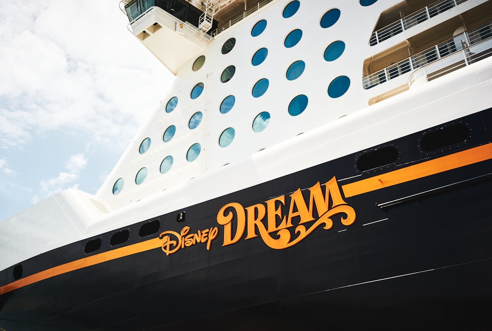 17 best cruise ships for kids vs best ships for teens