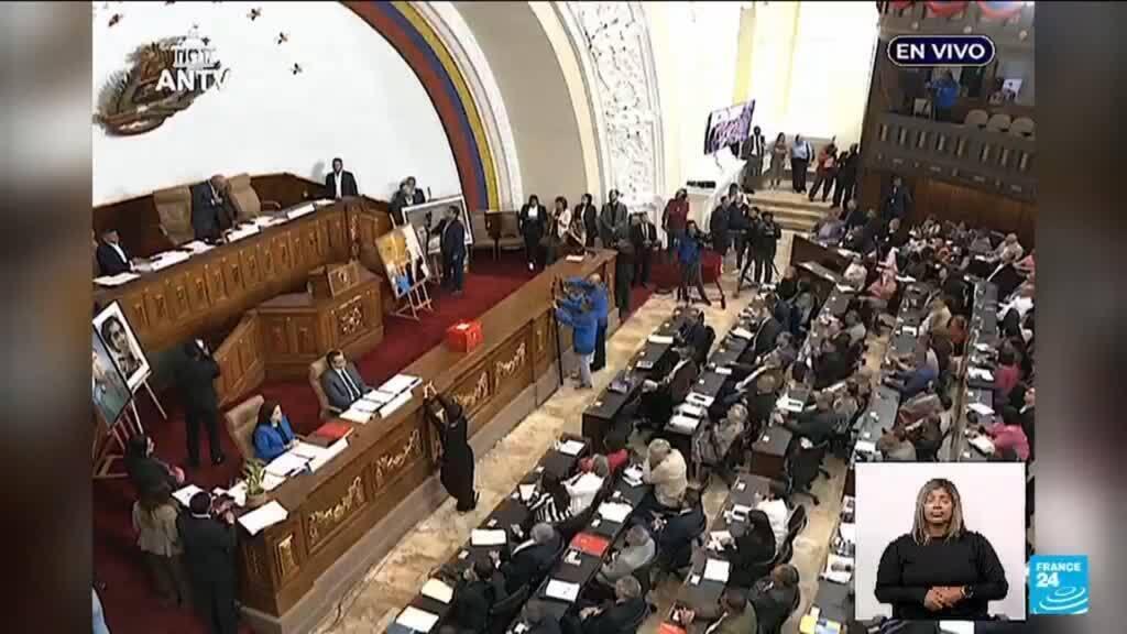 Venezuela releases 300 prisoners under amnesty law
