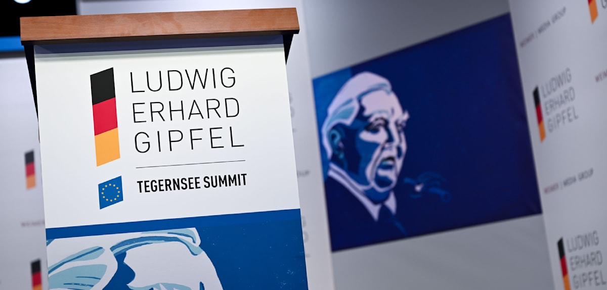 Gericht verpflichtet Bayern zur Auskunft über Gäste des Ludwig-Erhard ...