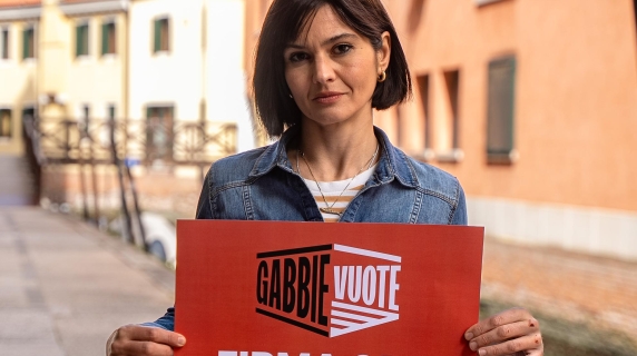 La chef Chiara Pavan e il no all'allevamento in gabbia