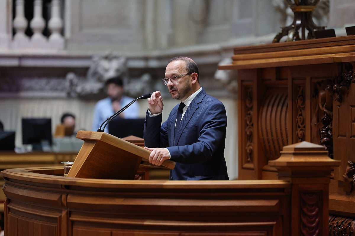 PS acusa o governo de falta de transparência e incapacidade de ...