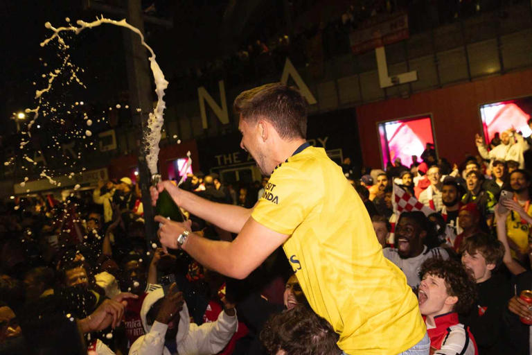 Saka, Eze, other Arsenal players celebrate Premier League win