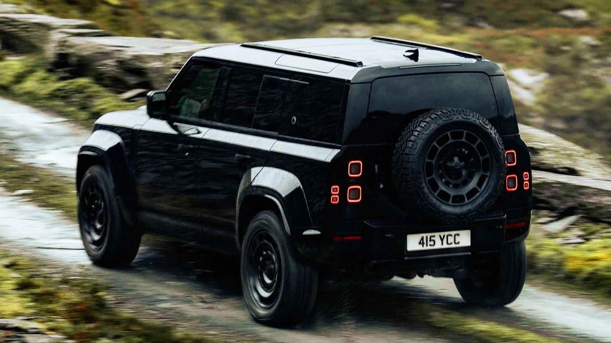 635 HP, 4.4L twin-turbo V8, 553 lb-ft, 6D dynamics suspension: The ...