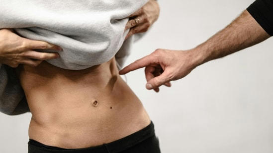 Pilates trainer reveals how Victoria’s Secret models keep their abs ...