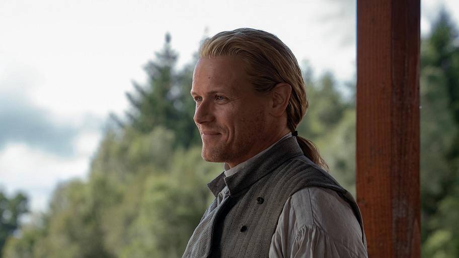 Outlander's Sam Heughan shares his interpretation of the finale ...