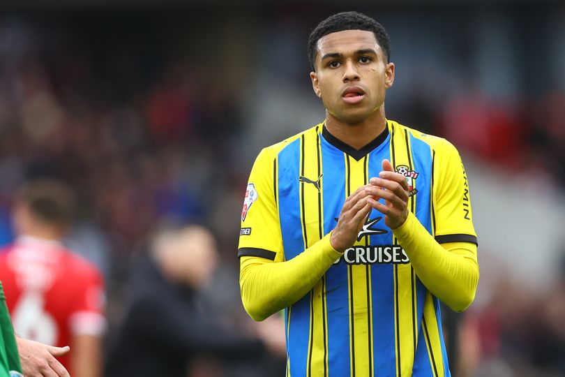 Manchester United could derail Leeds United's double transfer swoop