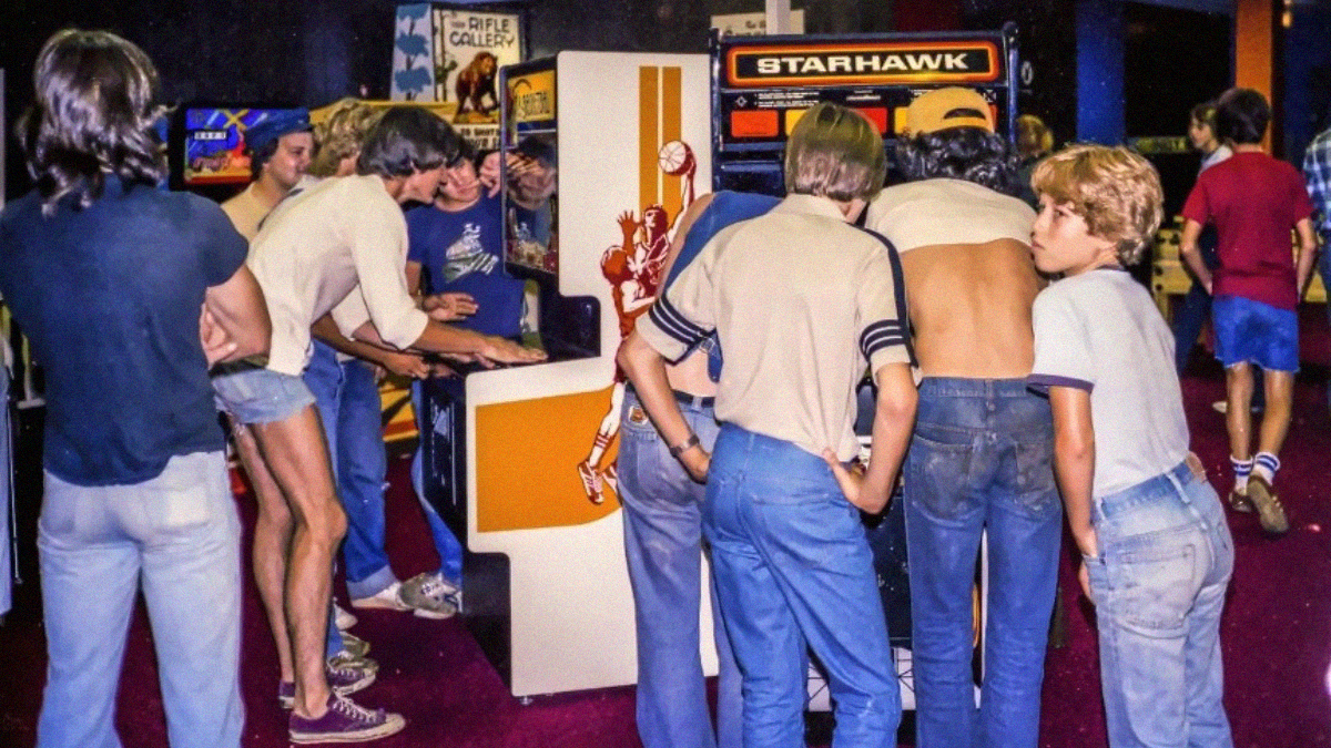 18 vintage photos of arcade halls at their absolute peak