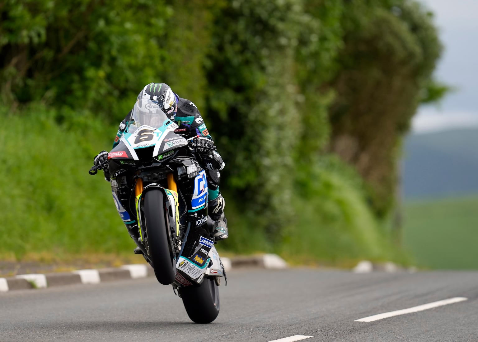 Isle of Man TT news and schedule for qualifying and racing
