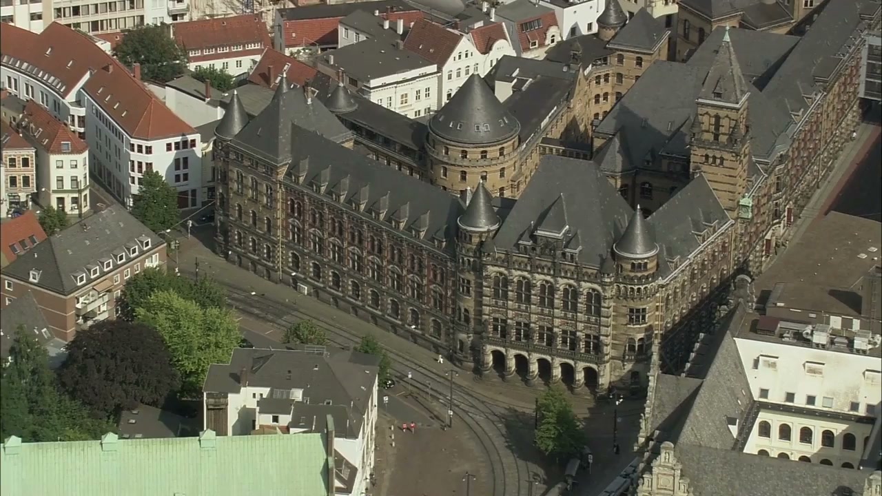 Bremen, Germany: Drone tour of UNESCO city center
