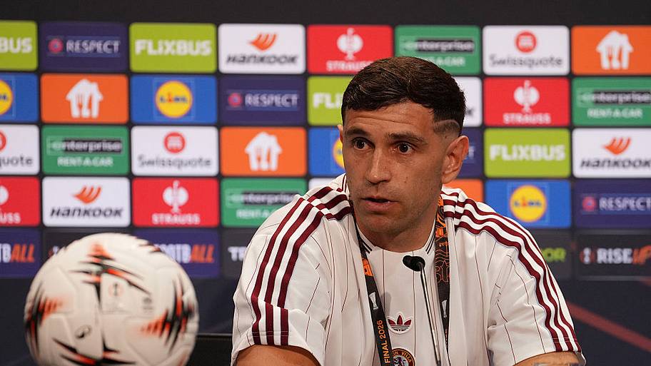 Why Man Utd signed Senne Lammens over Emiliano Martinez