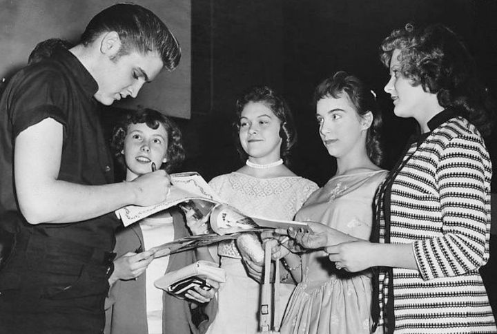 20 famous autographs that became valuable over time