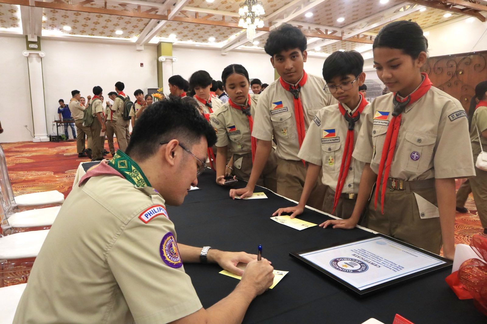 Did you know? New budget chief Kim Robert de Leon holds Guinness World ...