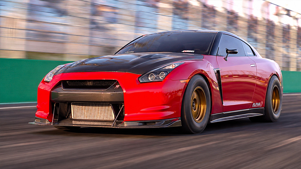 How loud is the 3,000HP R35 GT-R during quarter mile launches?