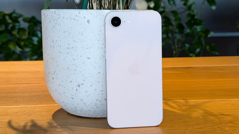 iPhone 17e. Hit czy kit? Testujemy najtańszy smartfon Apple na rok 2026