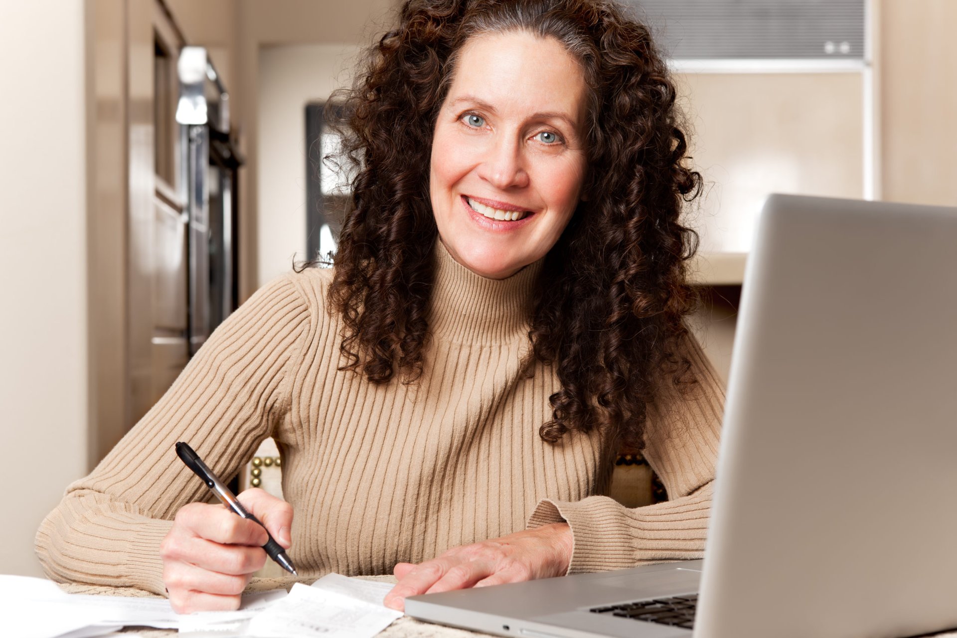20 top jobs for a career change at 50 (with or without a degree)