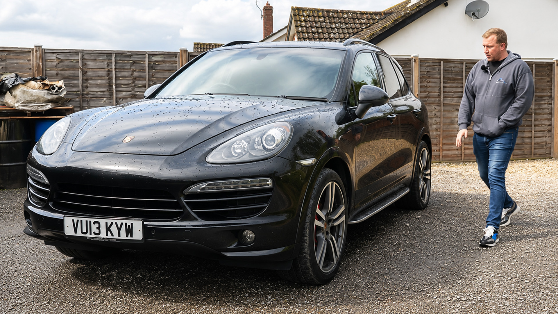 Inspecting this Porsche shows premium specification despite accident ...