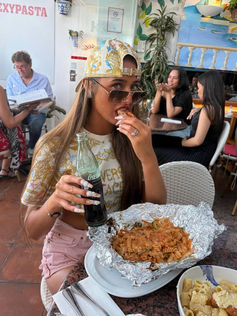 Venezuela Fury reacts to comments over wedding gift after receiving £5 ...