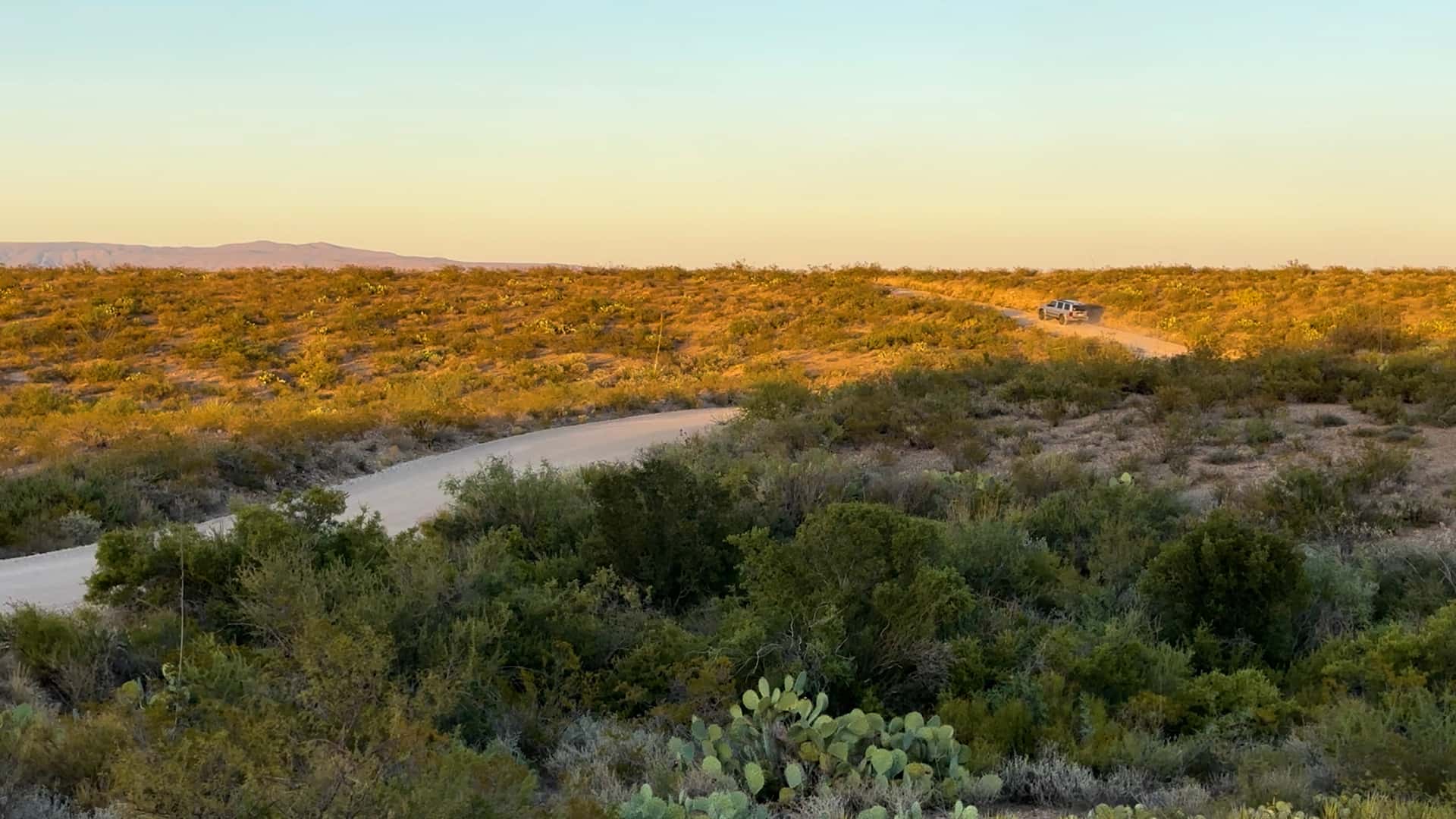 Despite opposition, feds have already awarded border wall contract ...