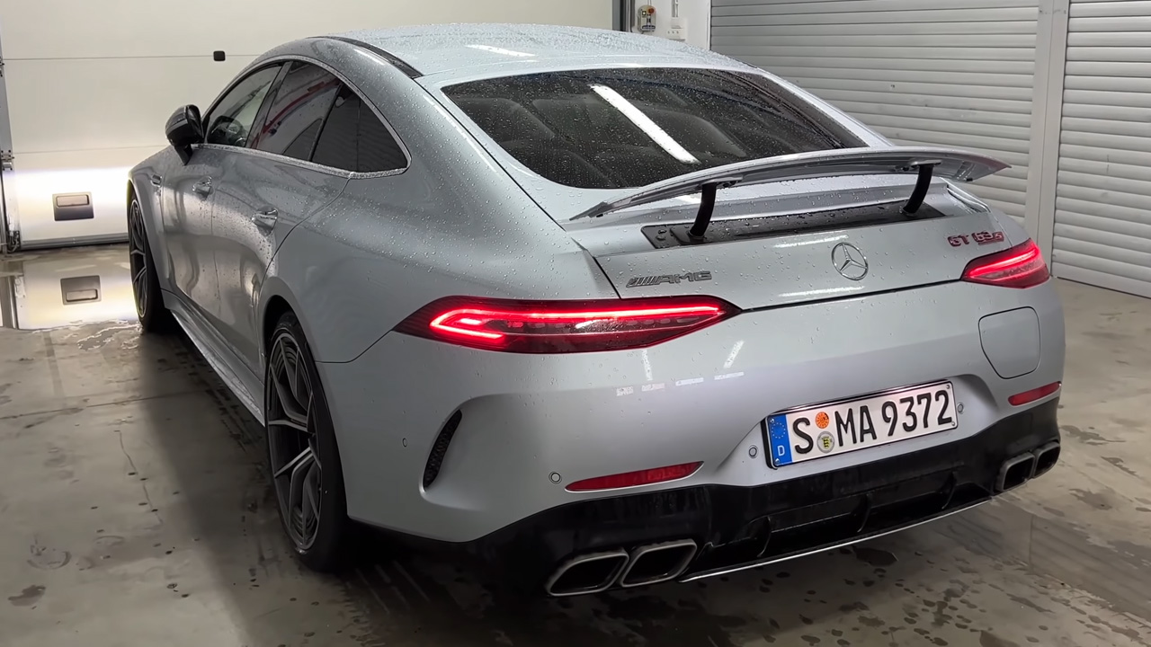 Can a hybrid 843HP AMG still sound brutal?