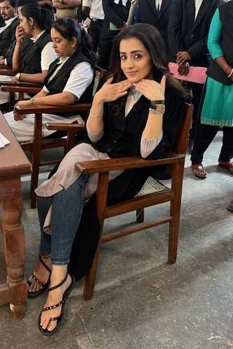 'One more for the win' Trisha Krishnan's latest post on Karuppu BTS has ...