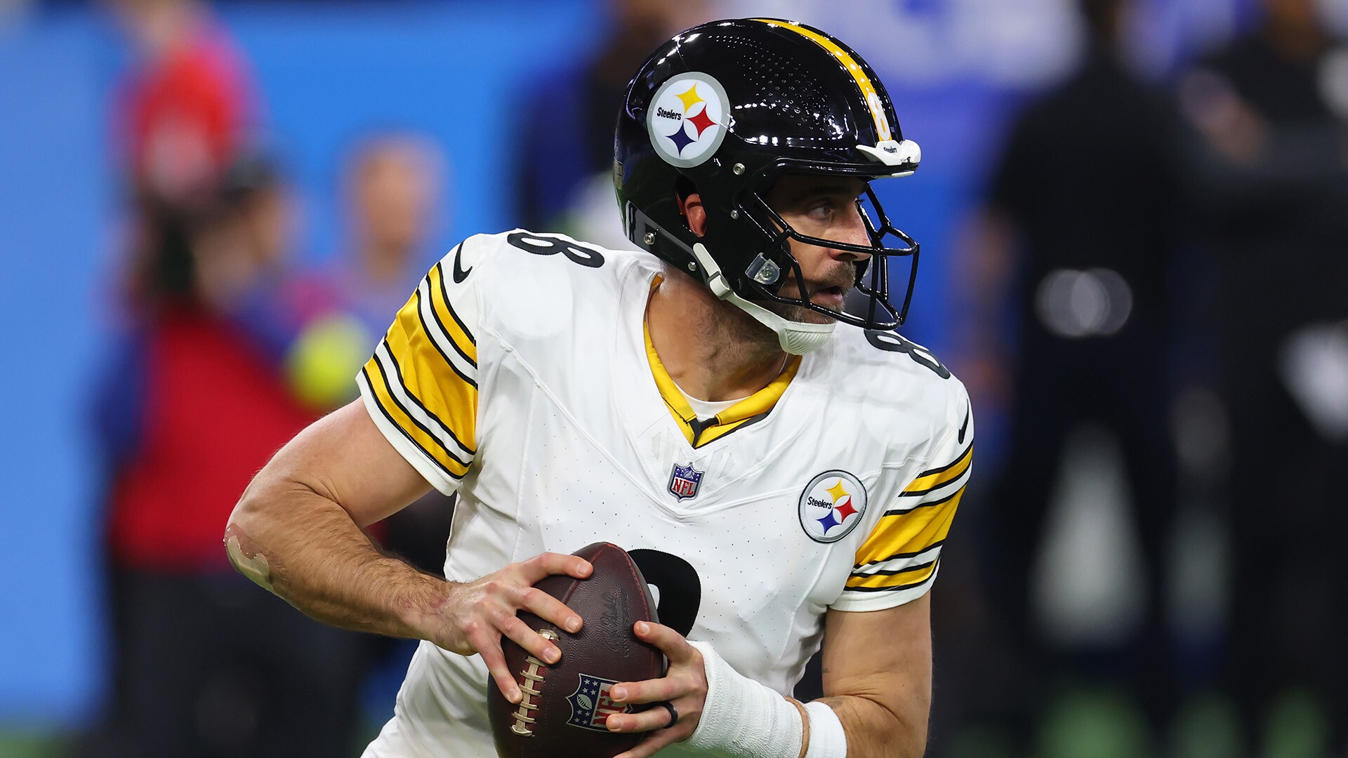 Did Aaron Rodgers wait for the schedule to be released to return to ...