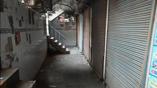 Medical stores across Lucknow shut as traders protest online medicine sales