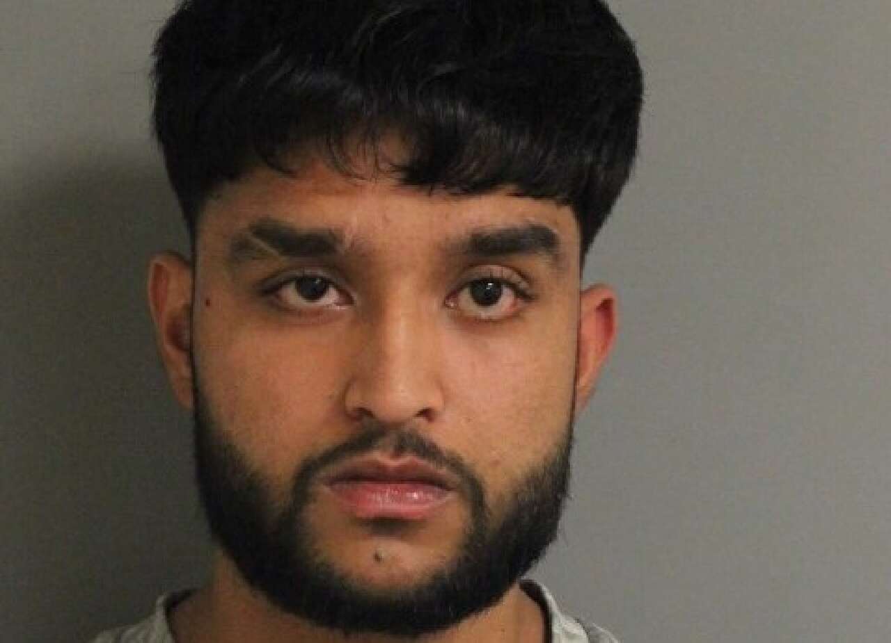 Man posing as federal official scammed Trumbull woman out of $900,000 ...