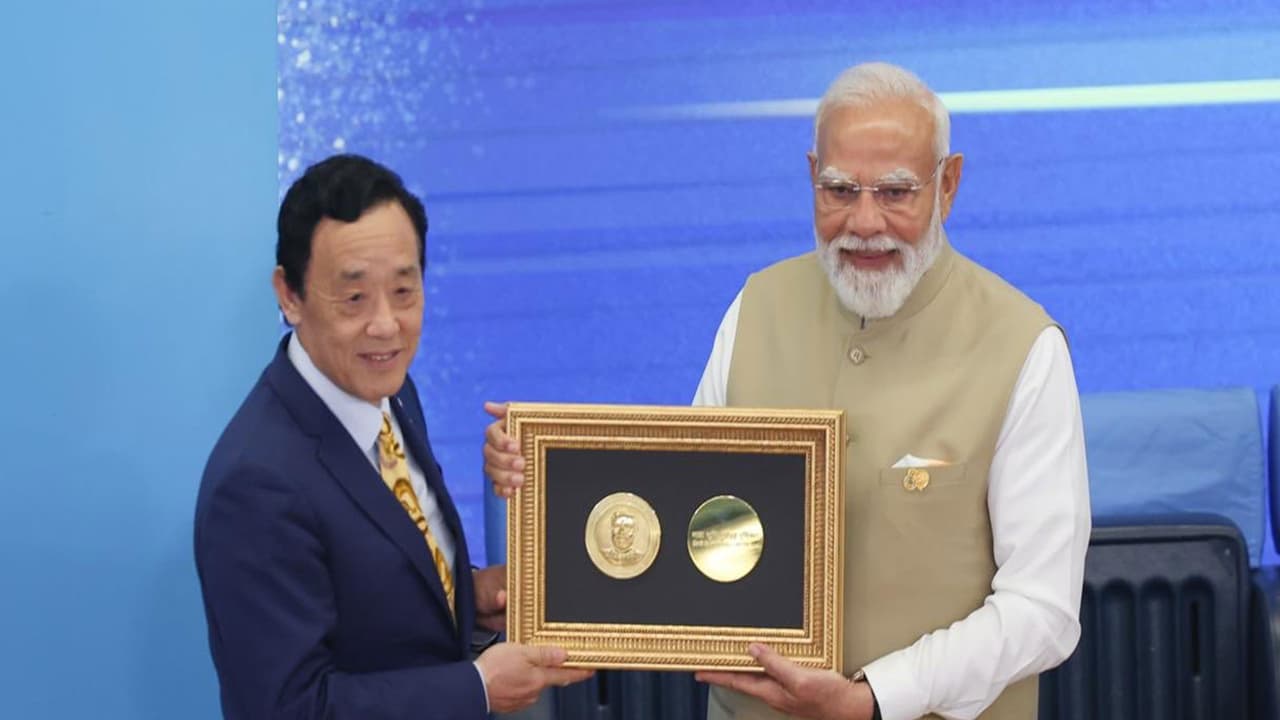 FAO honours PM Modi with Agricola Medal for India's food security work