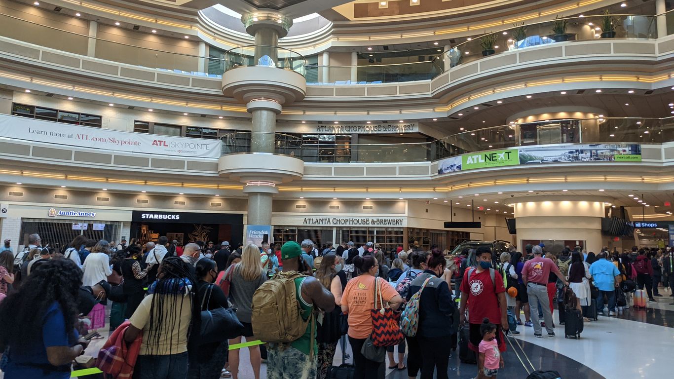 Busiest US airport proposes privatizing security operations