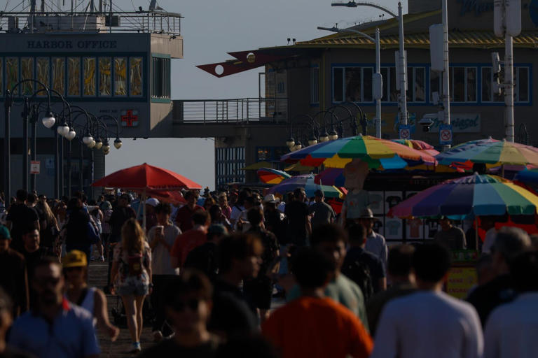 Santa Monica Pier area among the dirtiest beaches for 10th year in a ...