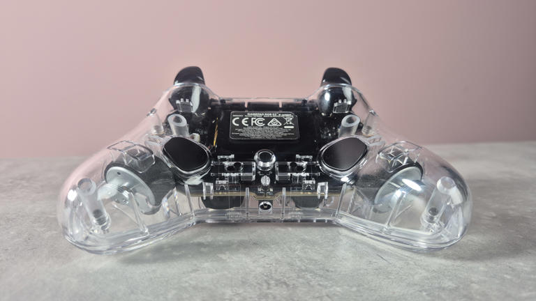 Snakebyte Gamepad RGB S2 review: Far from a worthy Pro Controller rival