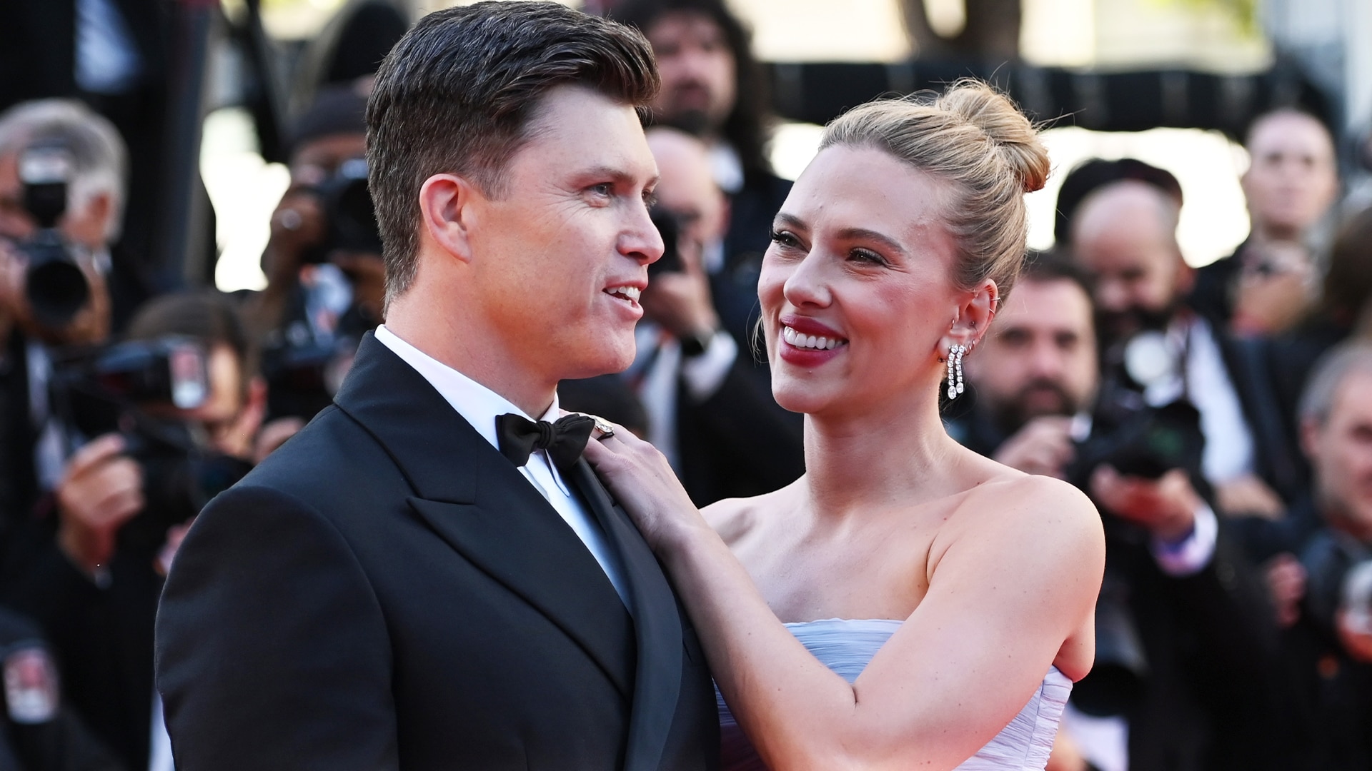 Colin Jost playfully doubles down on being a plus one in Scarlett ...