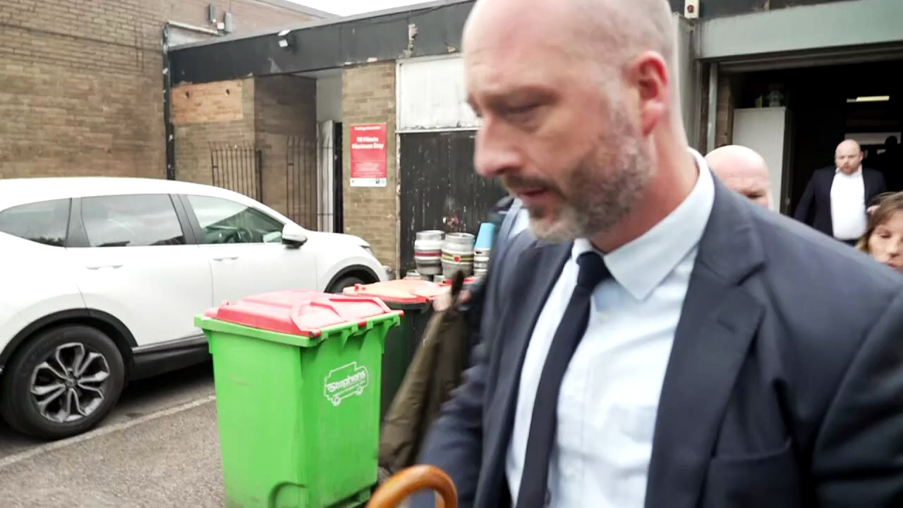 Farage ignores reporter’s question about £5m gift