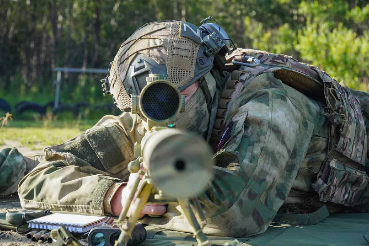 25 sniper rifles ranked by effective range and precision