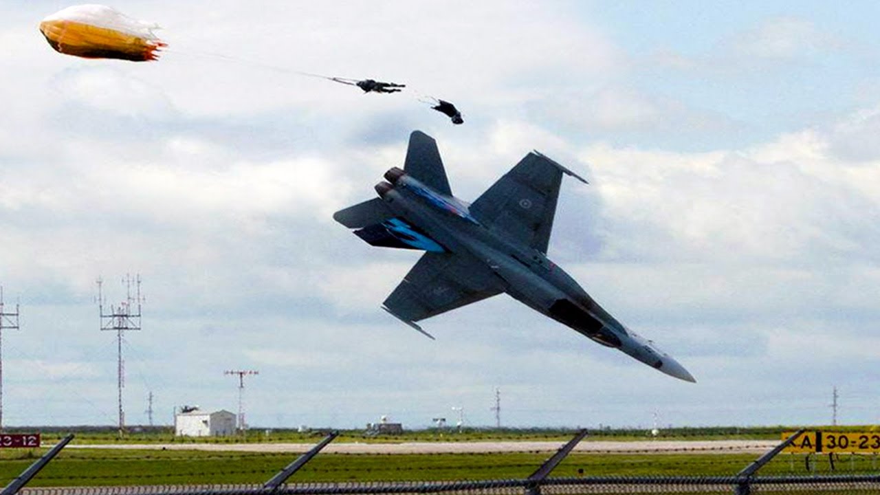 Pilot ejects seconds before jet impact in terrifying airshow crash footage