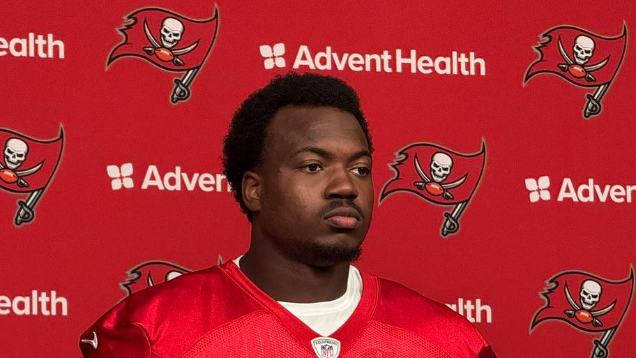 Buccaneers Legend Lavonte David Reveals Connection to Rueben Bain Jr.