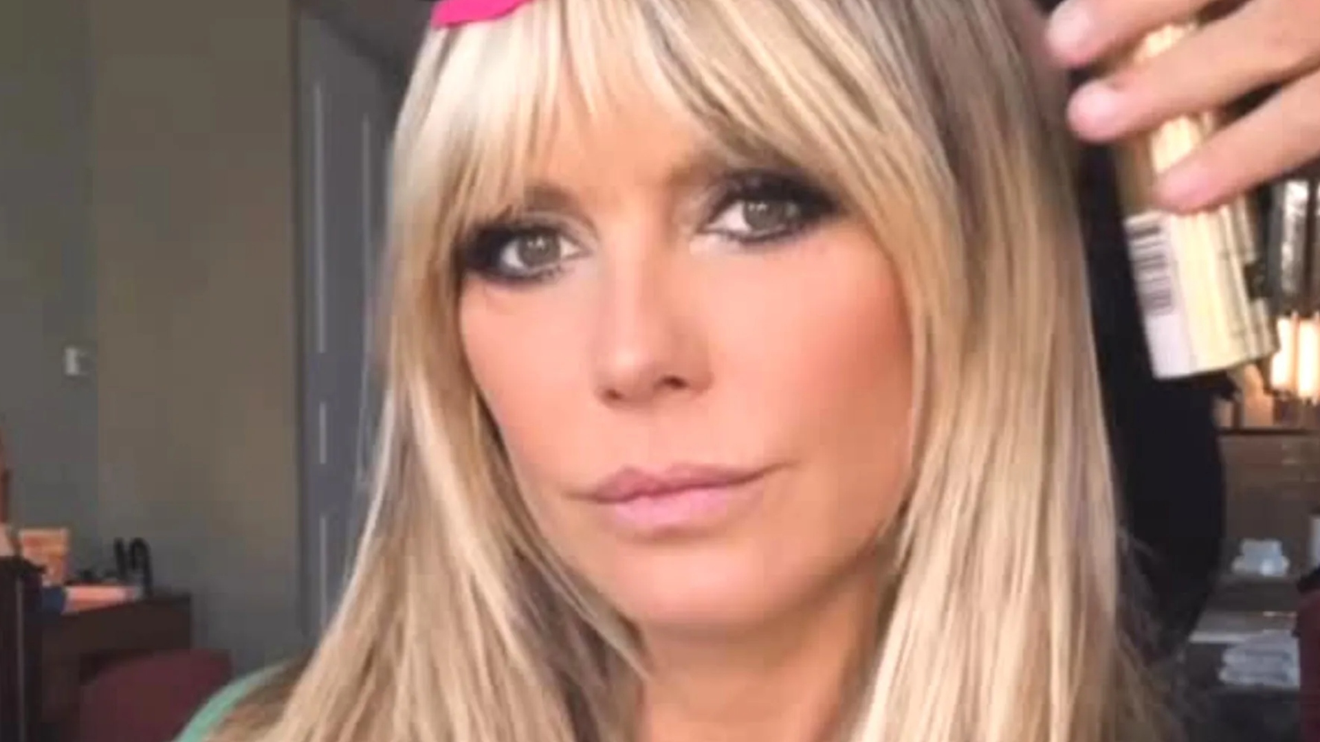 In gold lace, Heidi Klum caused a sensation on the Cannes red carpet