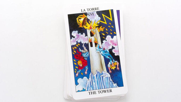 Essas cartas do tarot assustam, mas nem sempre indicam algo negativo