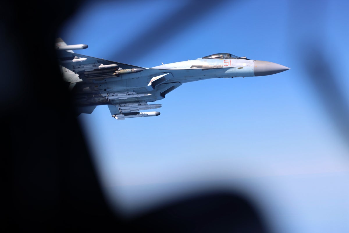 Russian jets fly dangerously close to RAF spy plane